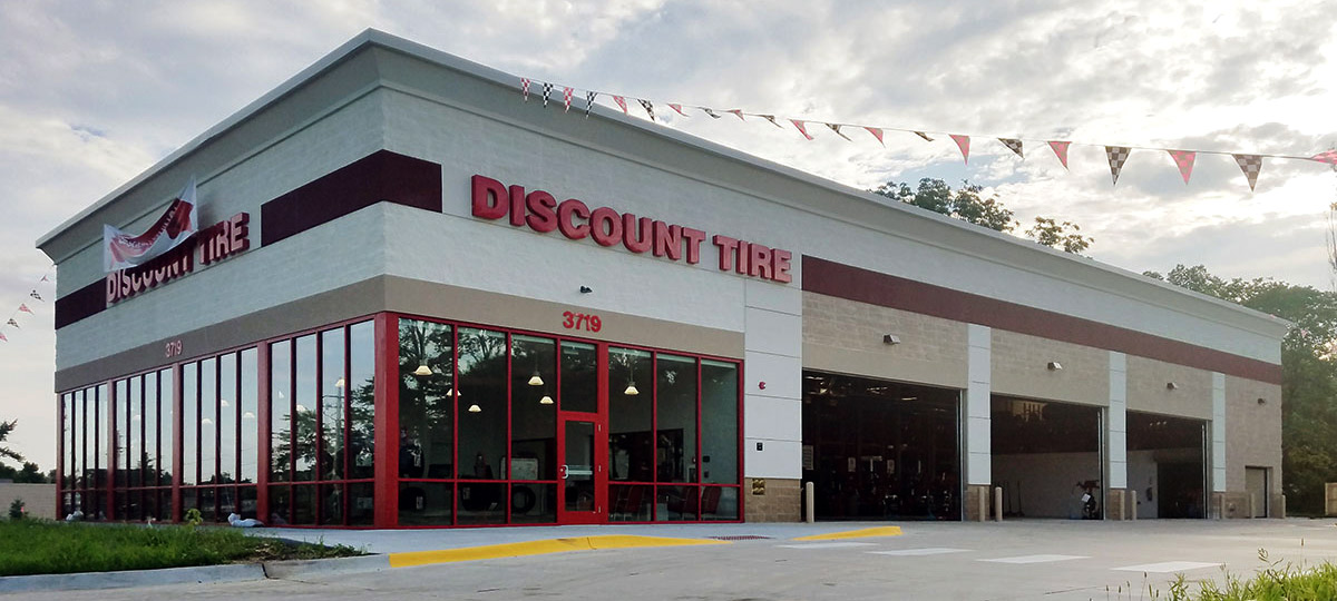 Tire Shop in Des Moines, IA 50320 | Discount Tire Stores