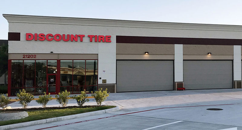 Tire Shop Near Me in Houston, TX 77070 | Discount Tire